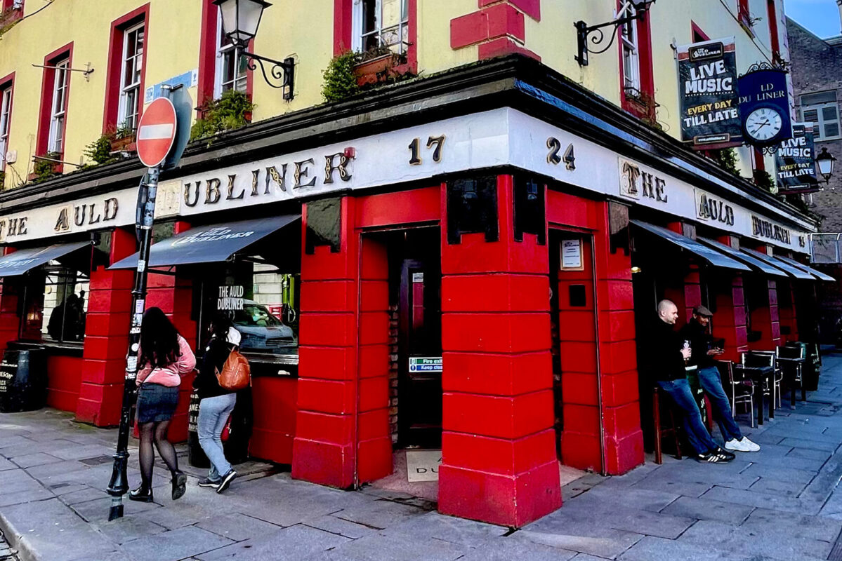 Location | Best Pubs in Temple Bar | The Auld Dubliner Pub