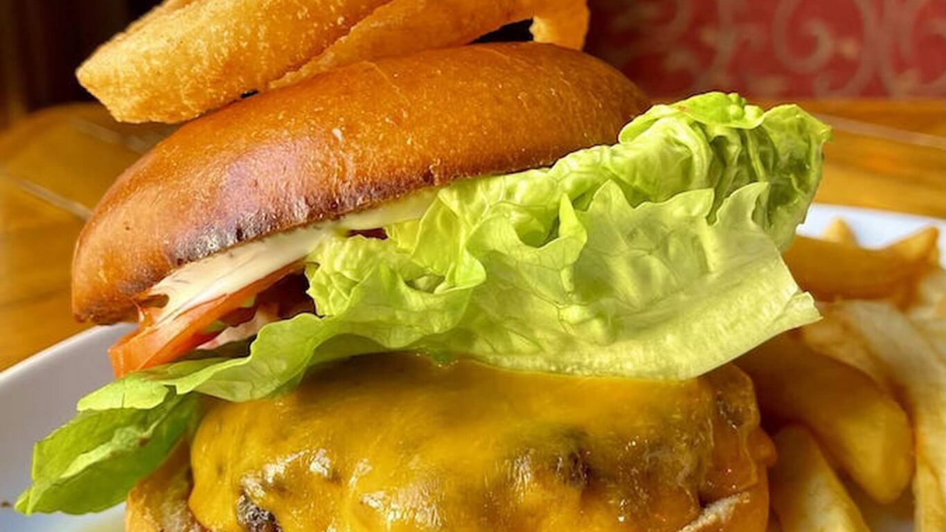 Places to Eat Temple Bar Dublin | The Auld Dubliner Pub