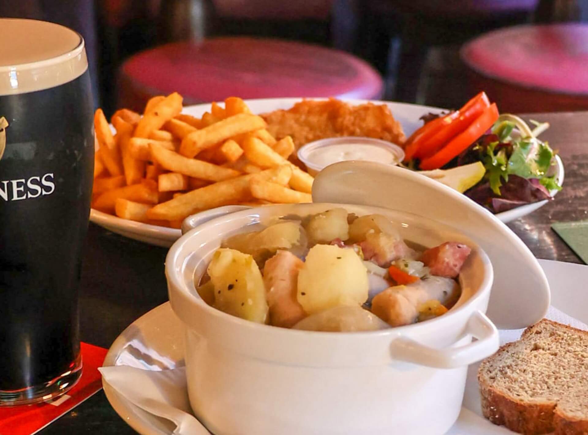 Places to Eat Temple Bar Dublin | The Auld Dubliner Pub