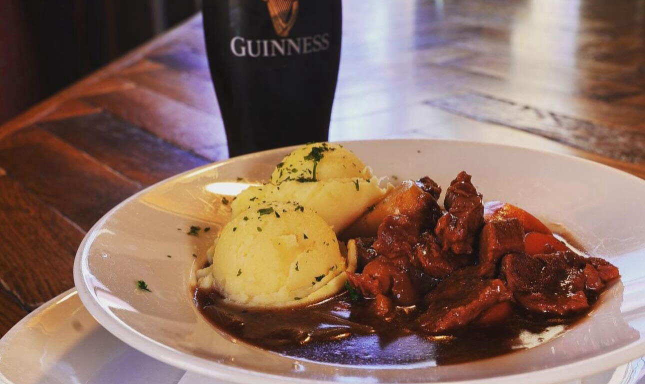 Places to Eat Temple Bar Dublin | The Auld Dubliner Pub